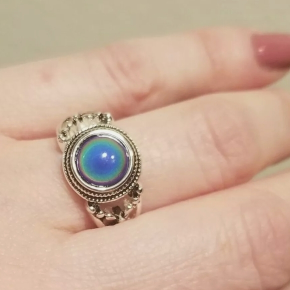 i am | Jewelry | Oval Mood Ring Bohemian Changing Colors | Poshmark
